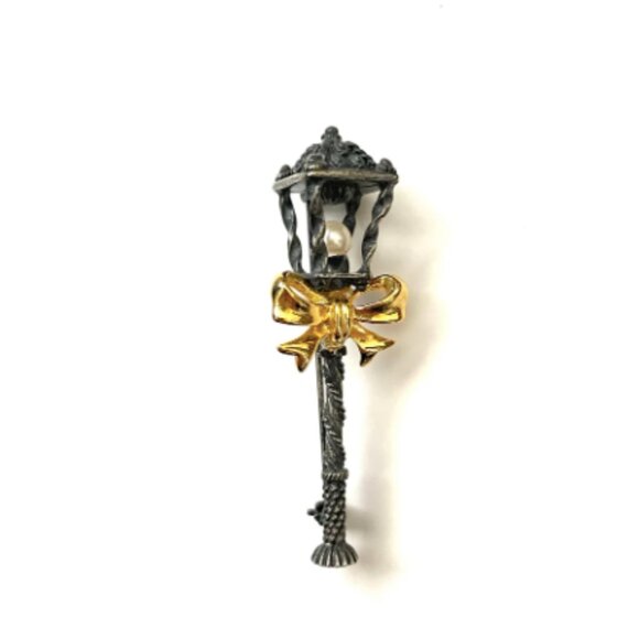 Vintage | Jewelry | Vintage Lamp Post Brooch With Gold Tone Bow And ...